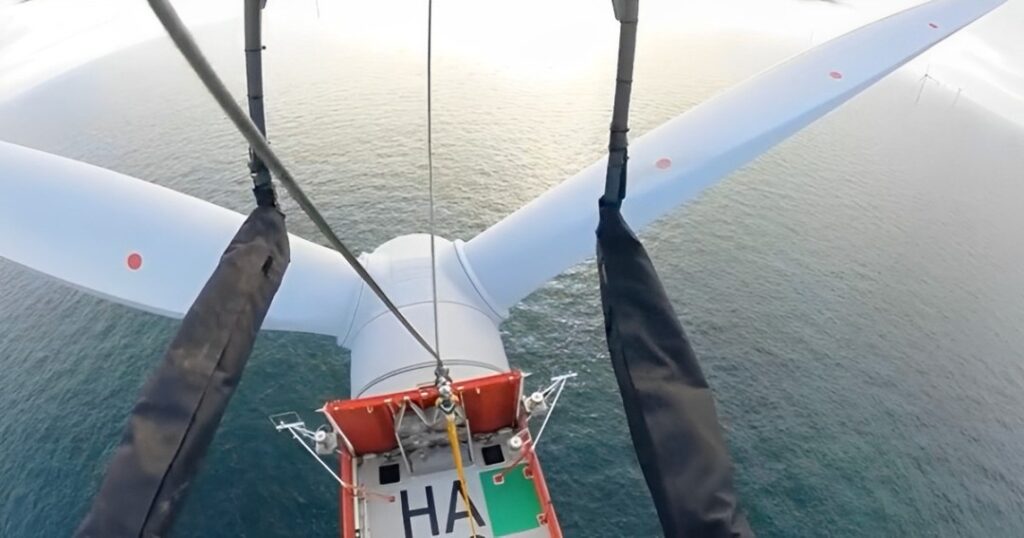 Orsted Revolutionizes Offshore Wind Operations with Heavy-Lift Cargo ...